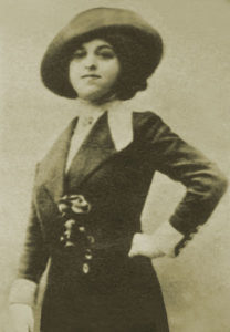 “Look Here, You Crazy Thing”: Edith Rosenbaum Russell - Soliloquism